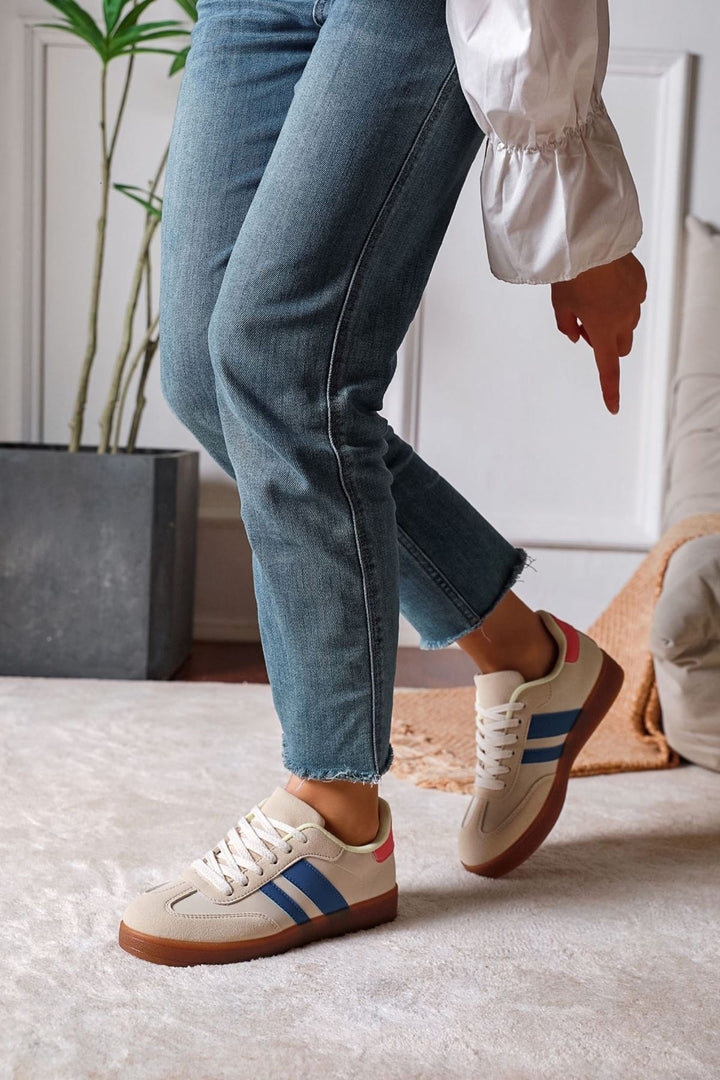 Two Tone Lace Up Gum Sole Trainer